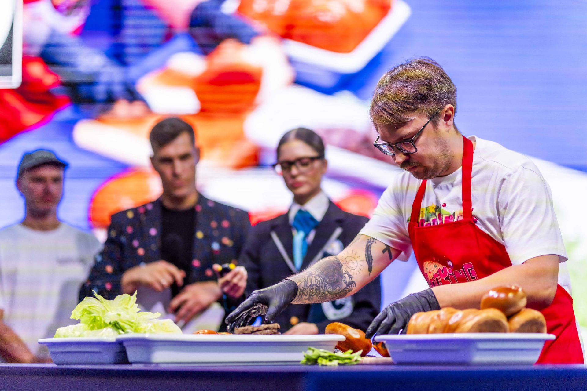 Burger Chef empowered by Cooking Fever breaks Guinness World Record in ...